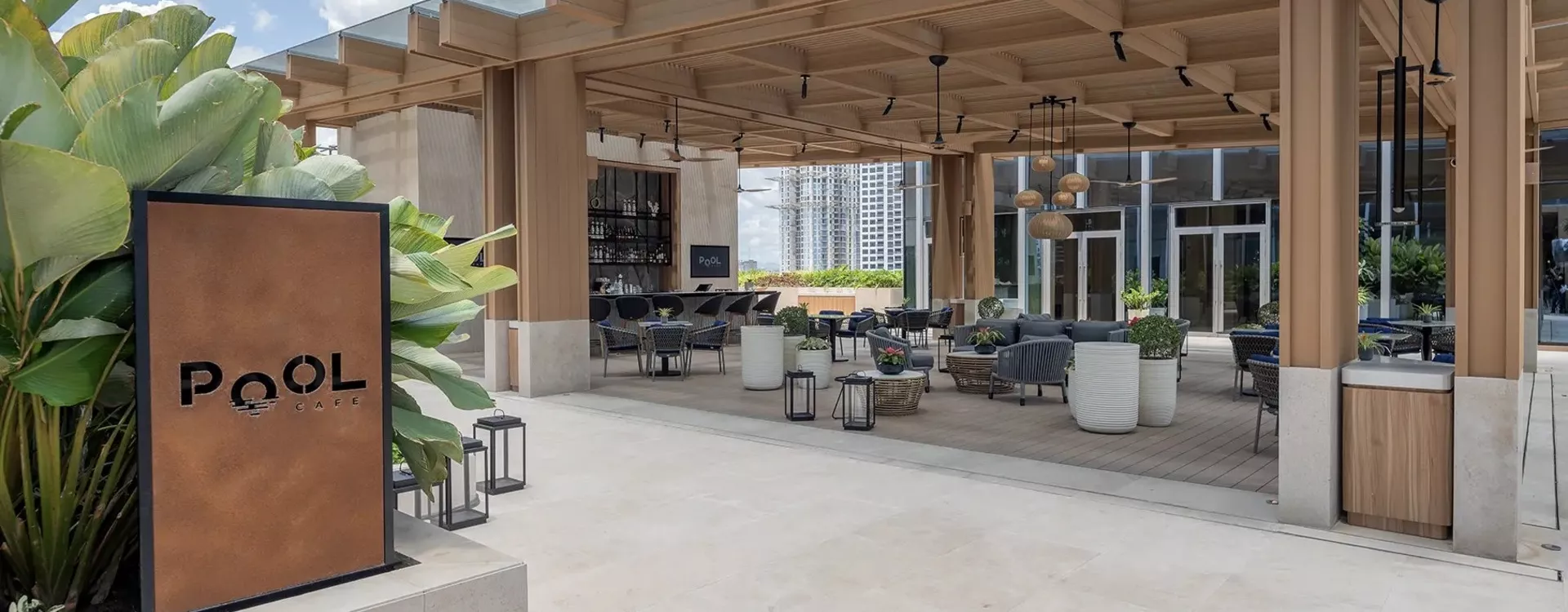 Pool Cafe | Solaire Resort North