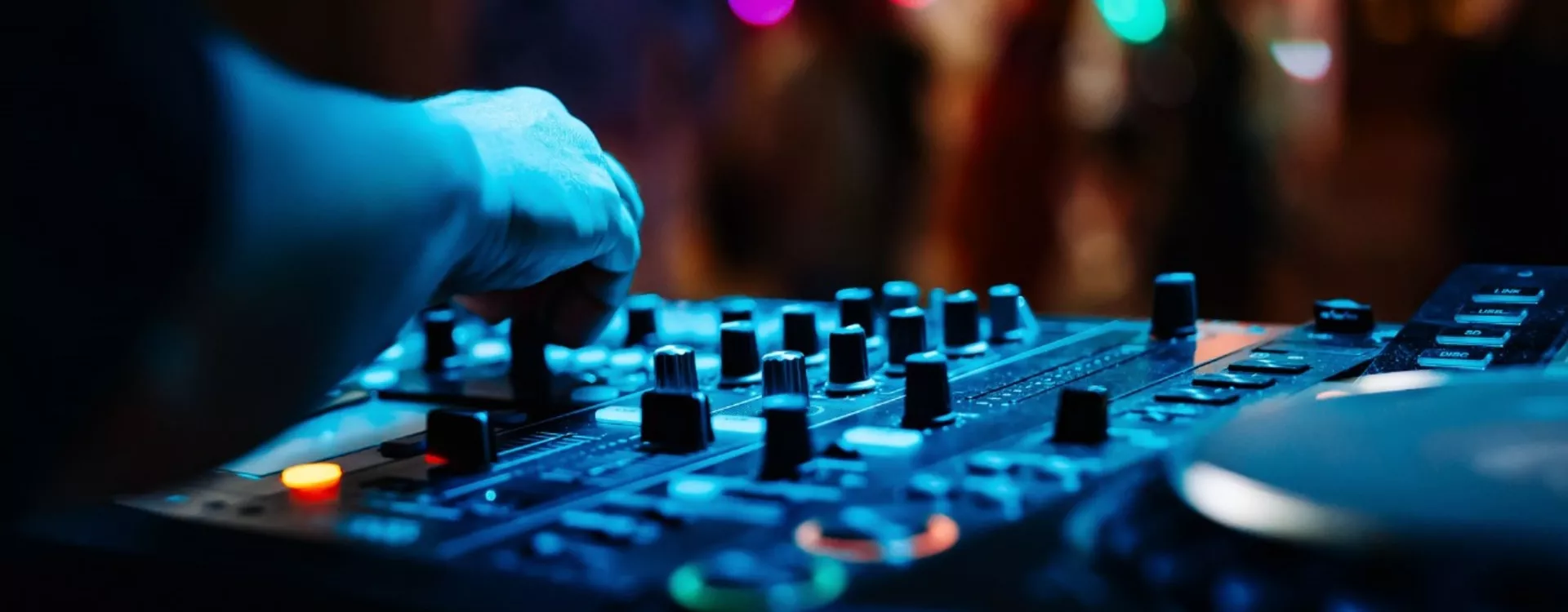 Sunset Sessions | Pool Cafe | Solaire Resort North